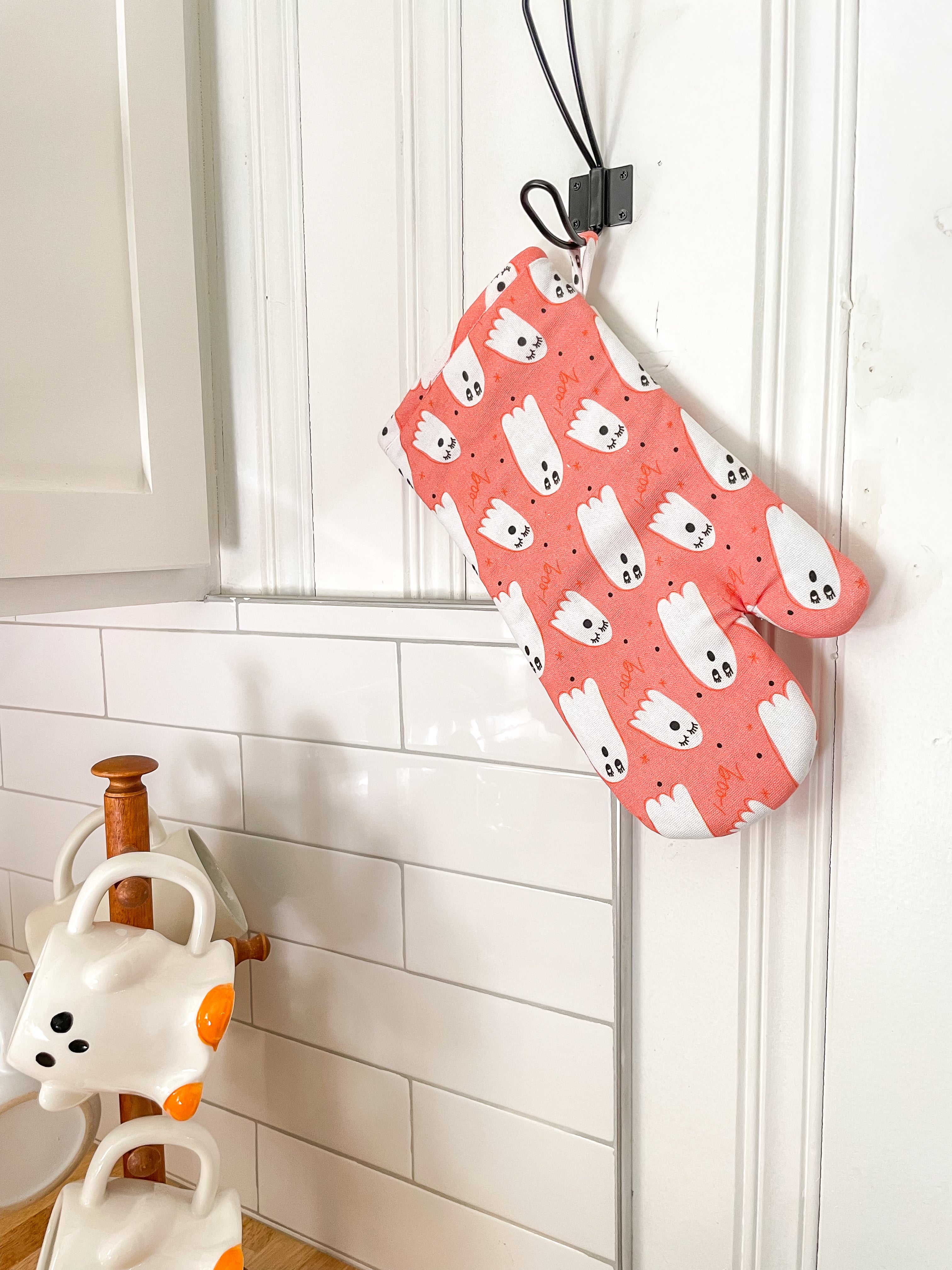 Ghost Oven Mitt – Sweet Masonry